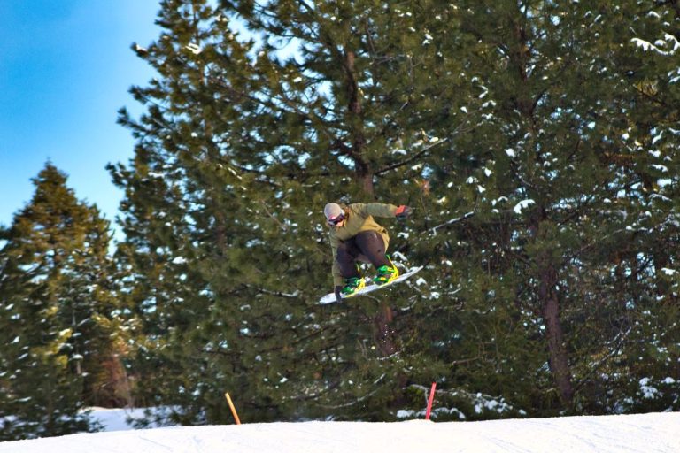 35 Fun Facts About Snowboarding: History, Records, & Lore | Montana ...